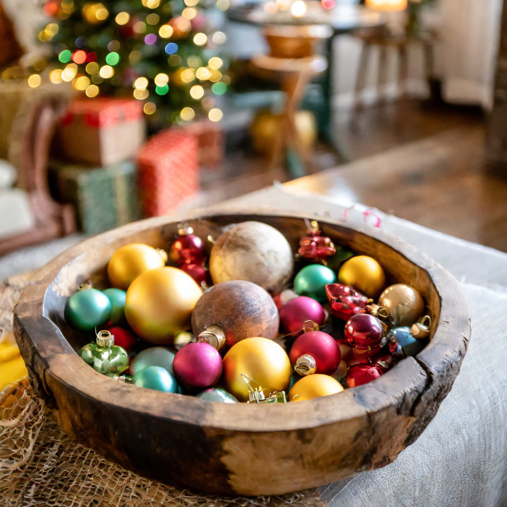 how to decorate a dough bowl for christmas | parker + gibbs